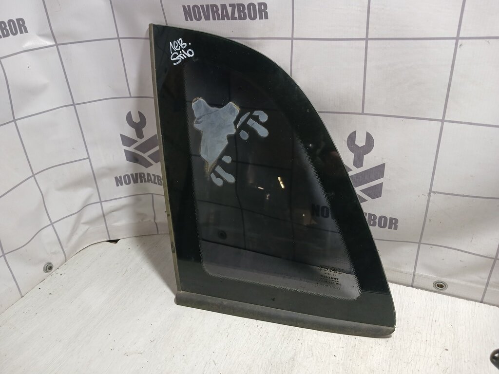Стекло кузовное глухое левое Fiat Stilo 02-07
