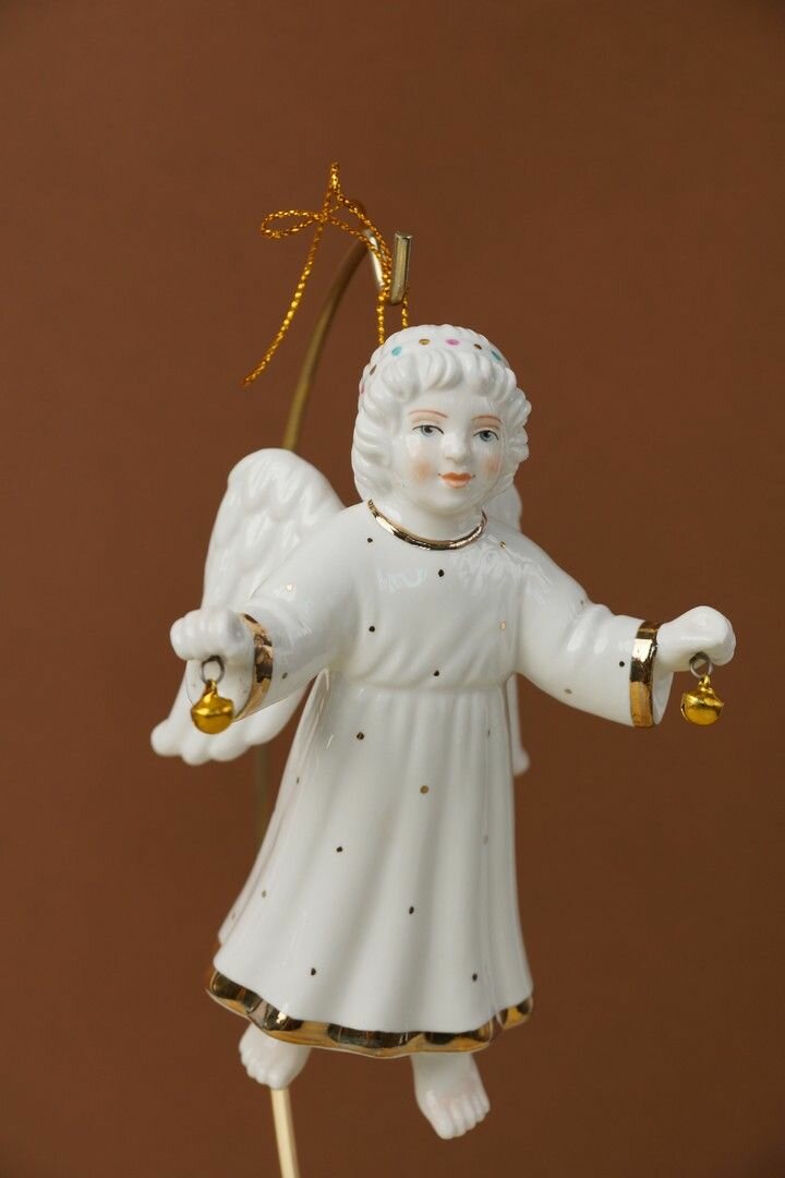 Ёлочная игрушка "Ангел с колокольчиками". Ярославская майолика. Керамика ручной работы. Сделано в России.