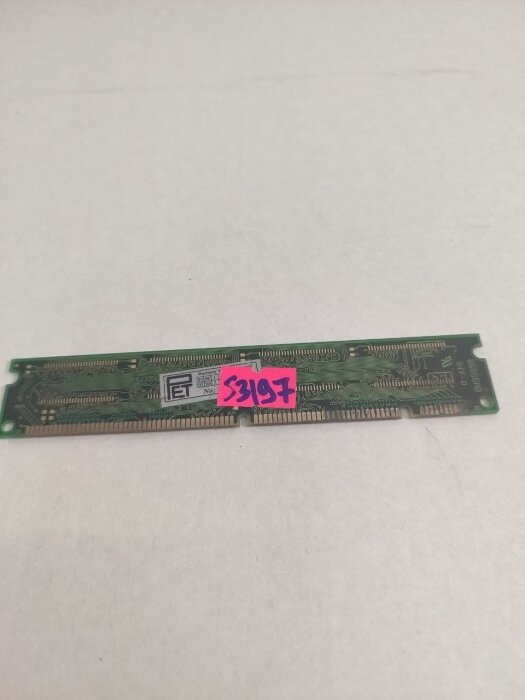 Оперативная память SDRAM Micron 32Mb PC100 54C365164VBT7