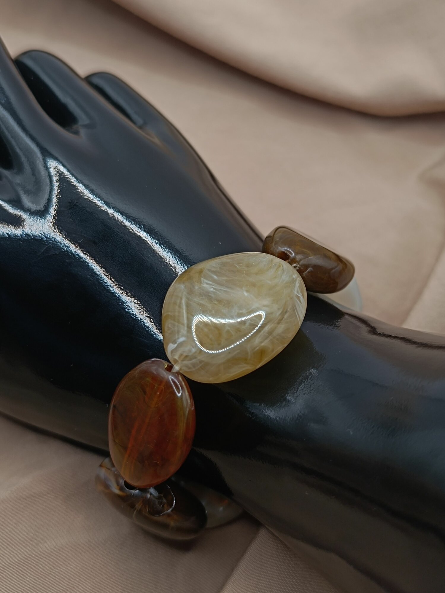 Винтажный браслет, пластик.