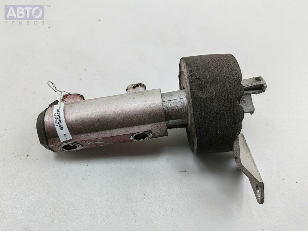 Кронштейн бампера заднего Audi 80 B4 (1991-1996)