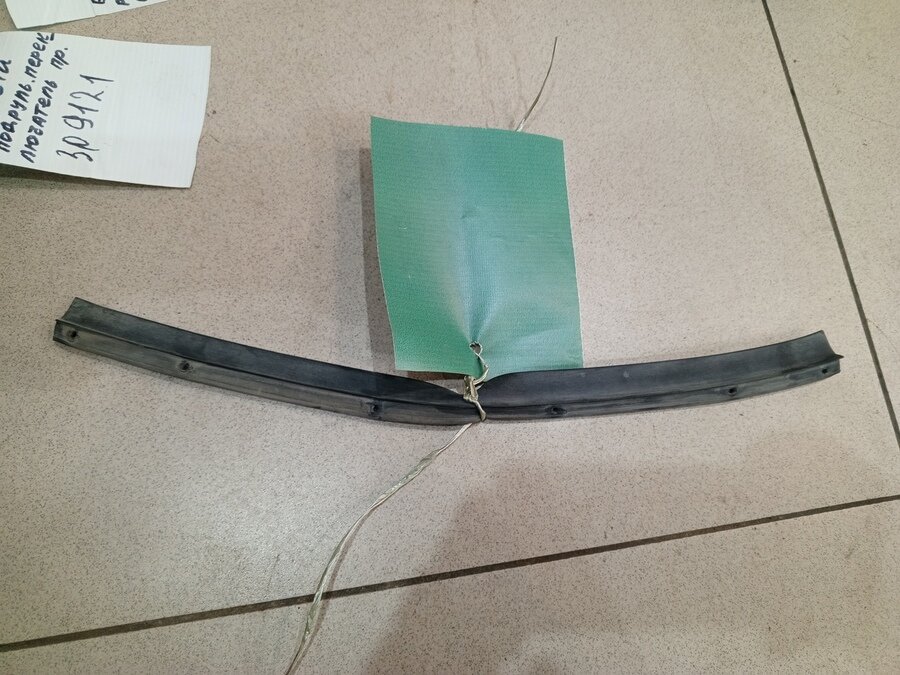 Уплотнитель двери задней правой нижняя часть от Chevrolet Lacetti J200 2003-2013