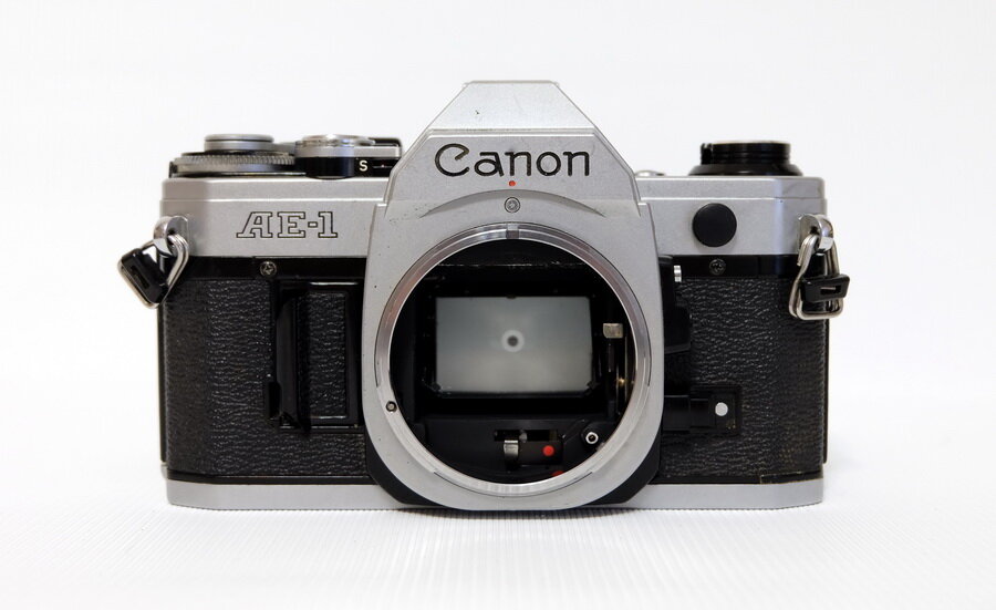 Зеркальная камера Canon AE-1 body (Japan, 1980)
