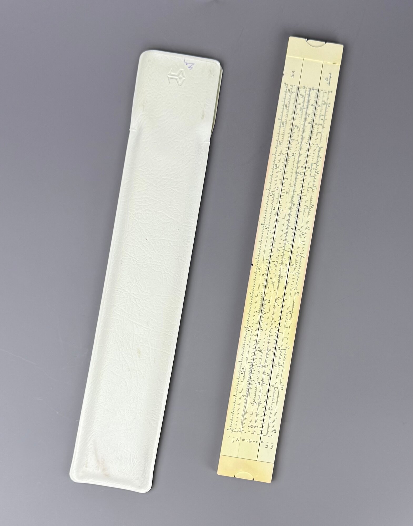 Линейка логарифмическая без бегунка, винтаж, СССР, Ленинград, 1974 год