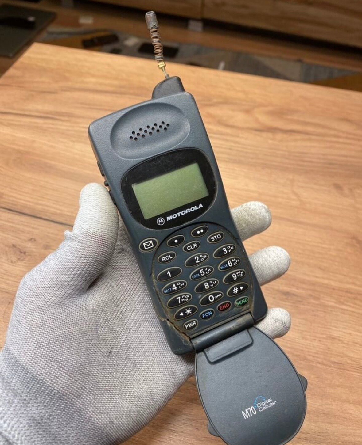Motorola M70 — фото 1