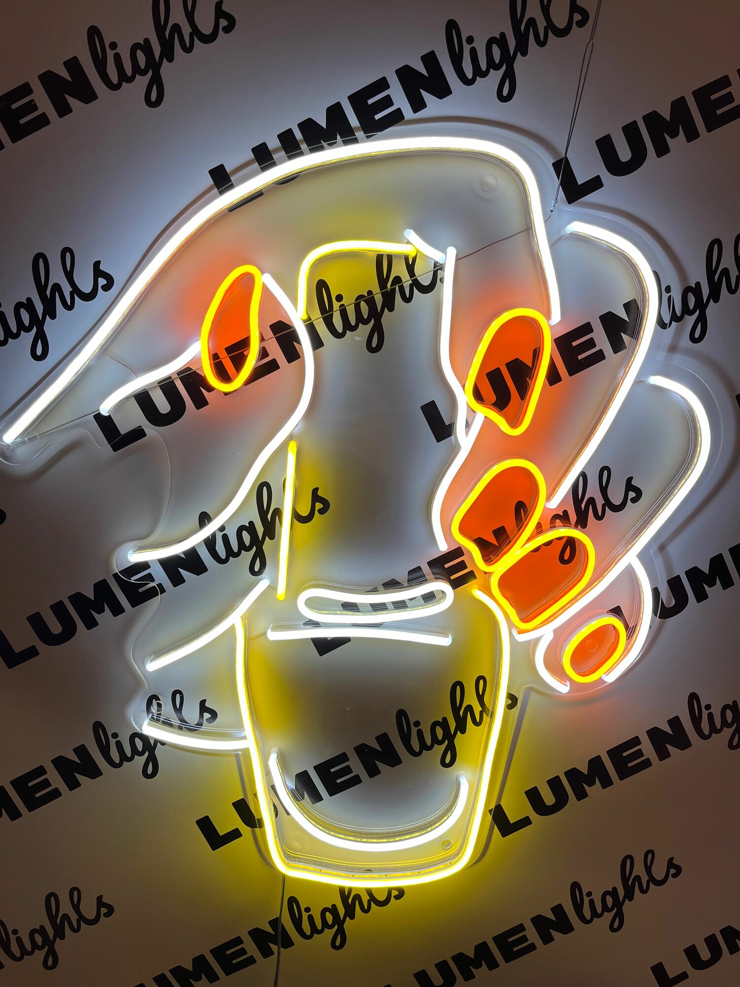 Неоновая вывеска, светильник декоративный Маникюр, 55х50 см.