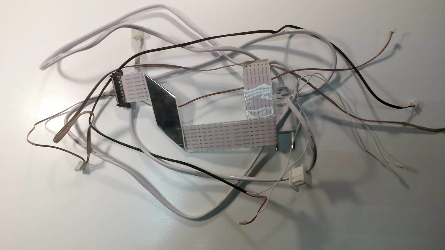 LVDS YongYao E497426 AWM 20941 105C 90V VW-1 + Комплект межплатных шлейфов и кабелей + Кабель питания для H-Led40F401Ws2 Lcd Телевизор Шлейф арт. 7646