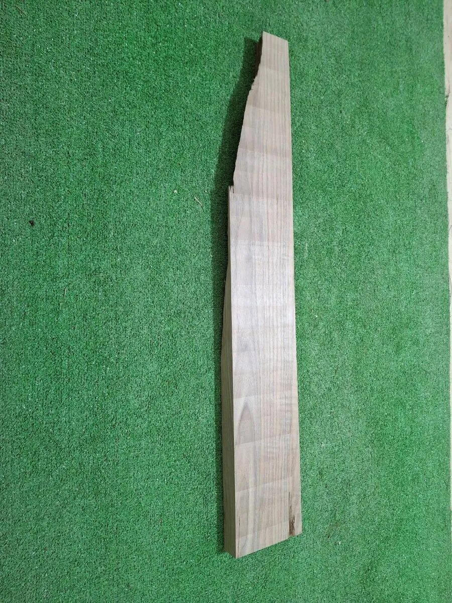 Слэб массив Грецкого ореха (840-130-35 мм)