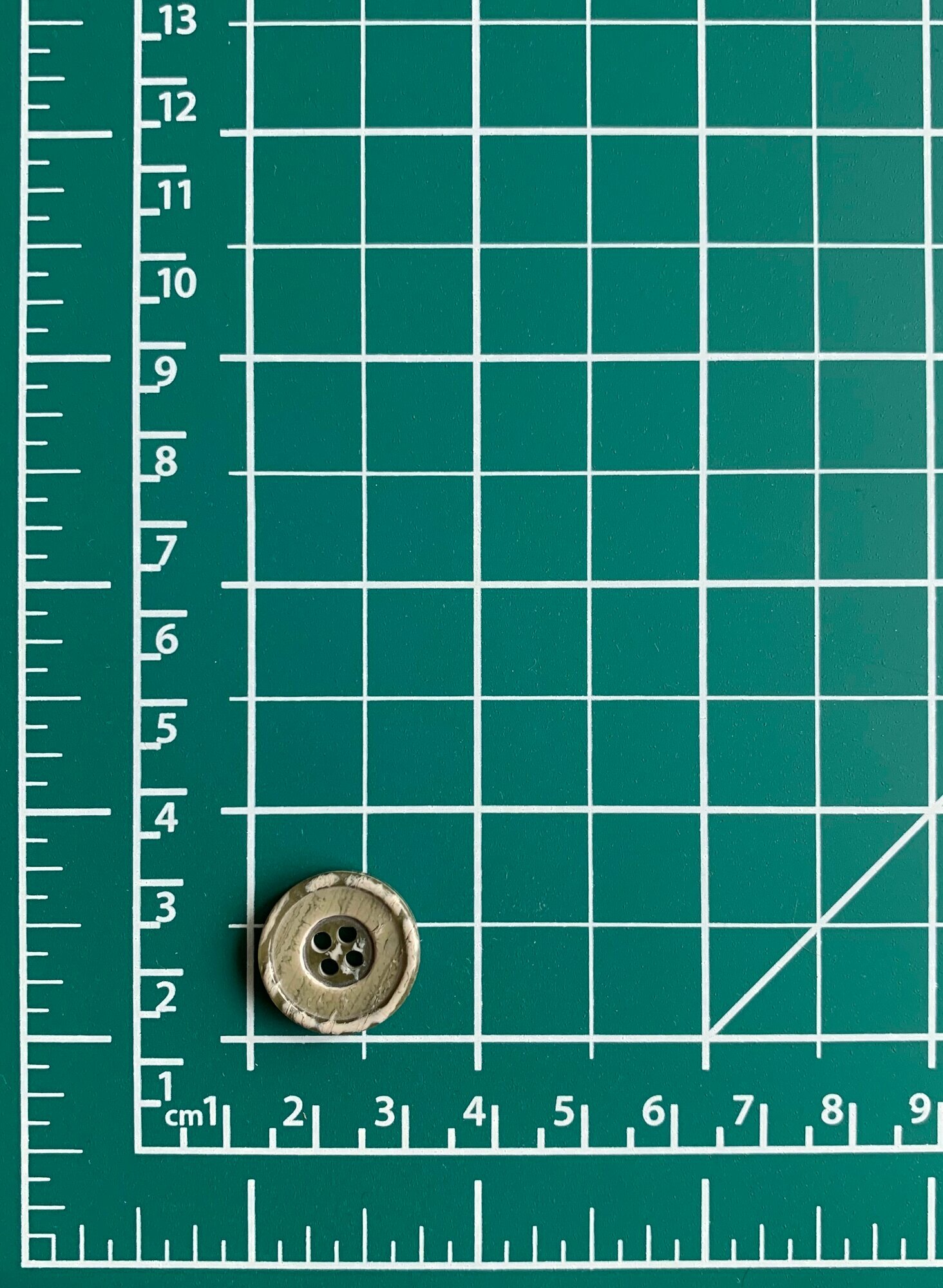 Пуговицы бело-зелёные, 17 мм, 3 шт