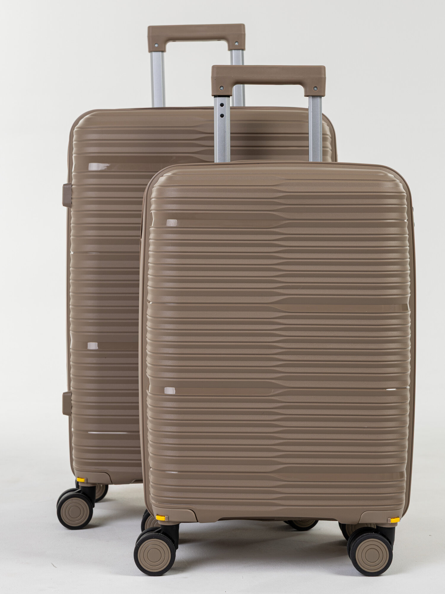 Комплект чемоданов 