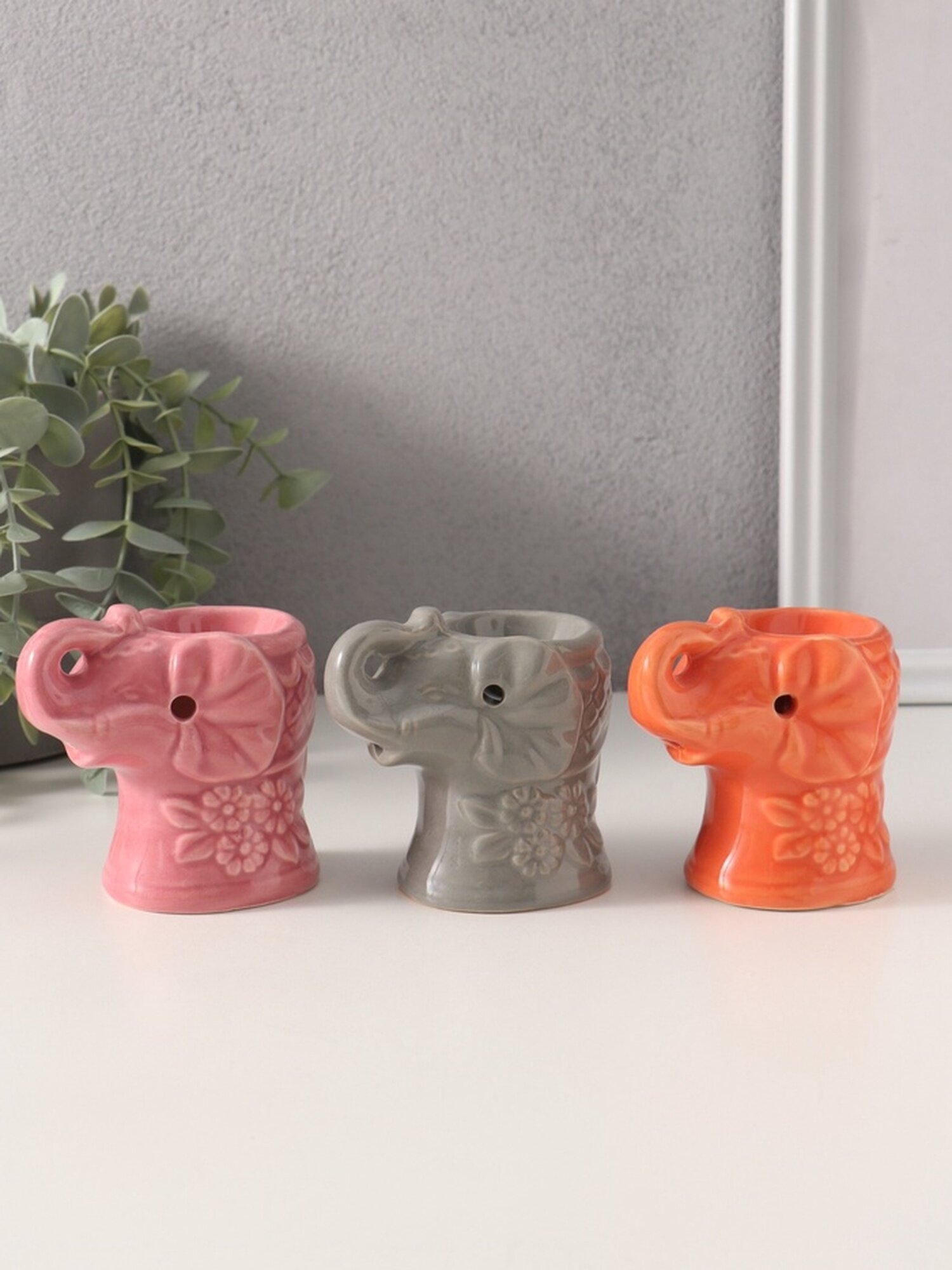 Аромалампа для эфирных масел «Слоник в цветах», керамика, 8.5×5.8×7.4 см, микс