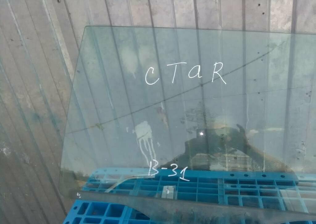 Стекло двери задней левой Mitsubishi Space Star 2001