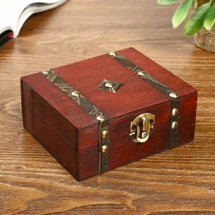 Шкатулка для украшений , декор для дома "Герцог" сундучок с заклёпками 5,5*13*10,2 см