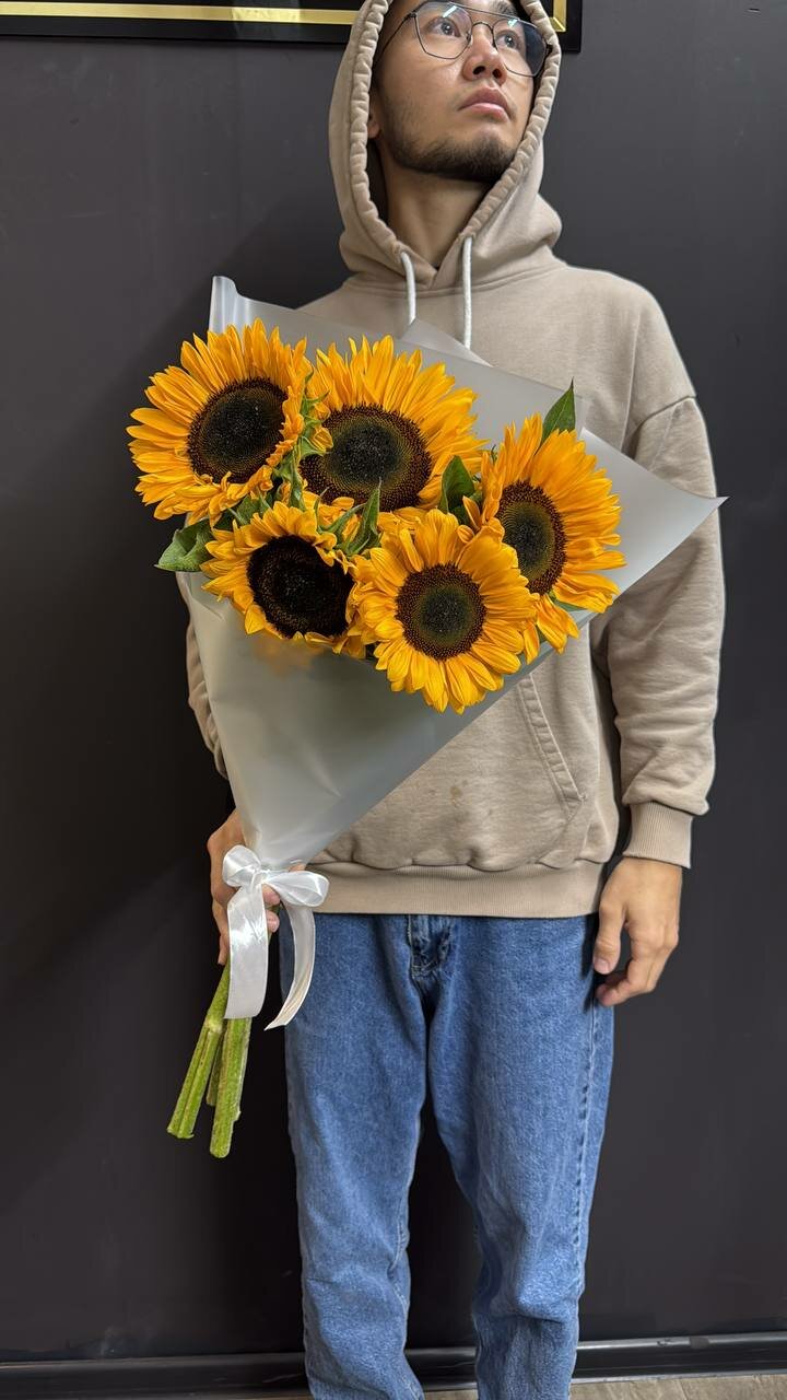 Букет Wow Flowers "Подсолнухи", 5 шт, 70см, свежие, доставка
