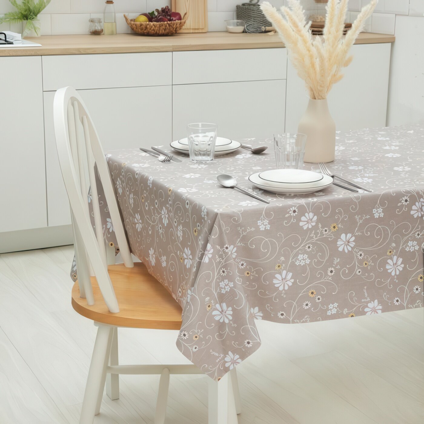 Клеёнка столовая на тканевой основе «Ромашковое поле», ширина 137 см, рулон 20 метров, цвет коричневый