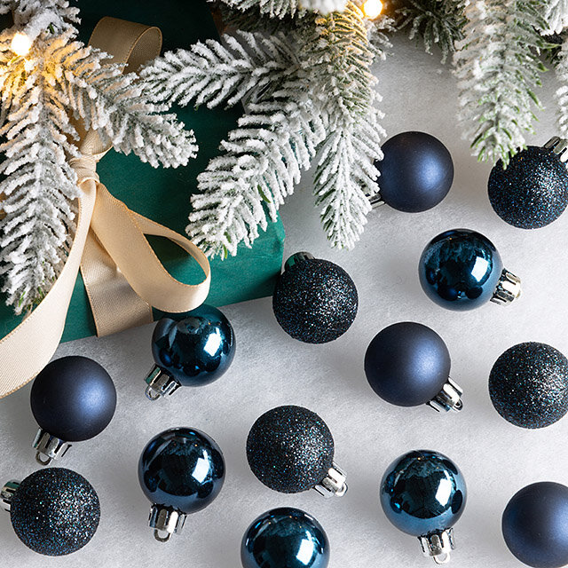 Набор пластиковых шаров Блеск 3 см синий бархат, 14 шт, Winter Deco, 020466