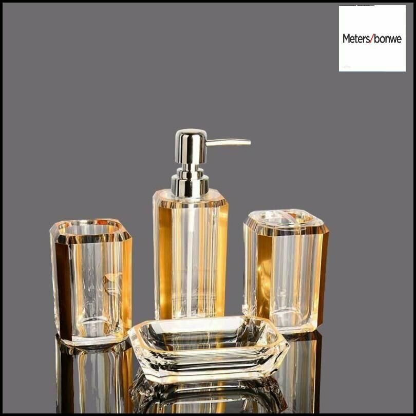 Набор для мытья рук в ванной комнате