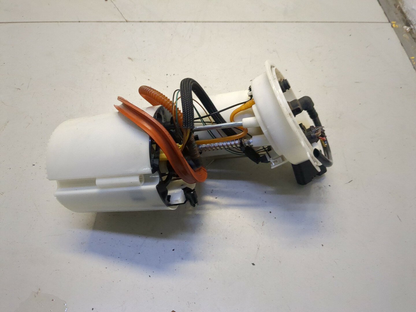 Насос топливный электрический Audi A6 (C7) Б/У