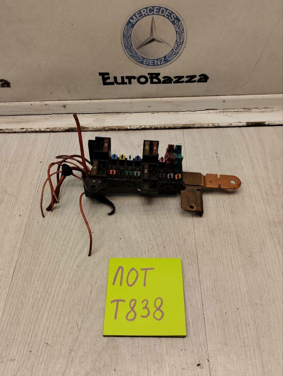 Блок предохранителей Mercedes W639 A2035400050