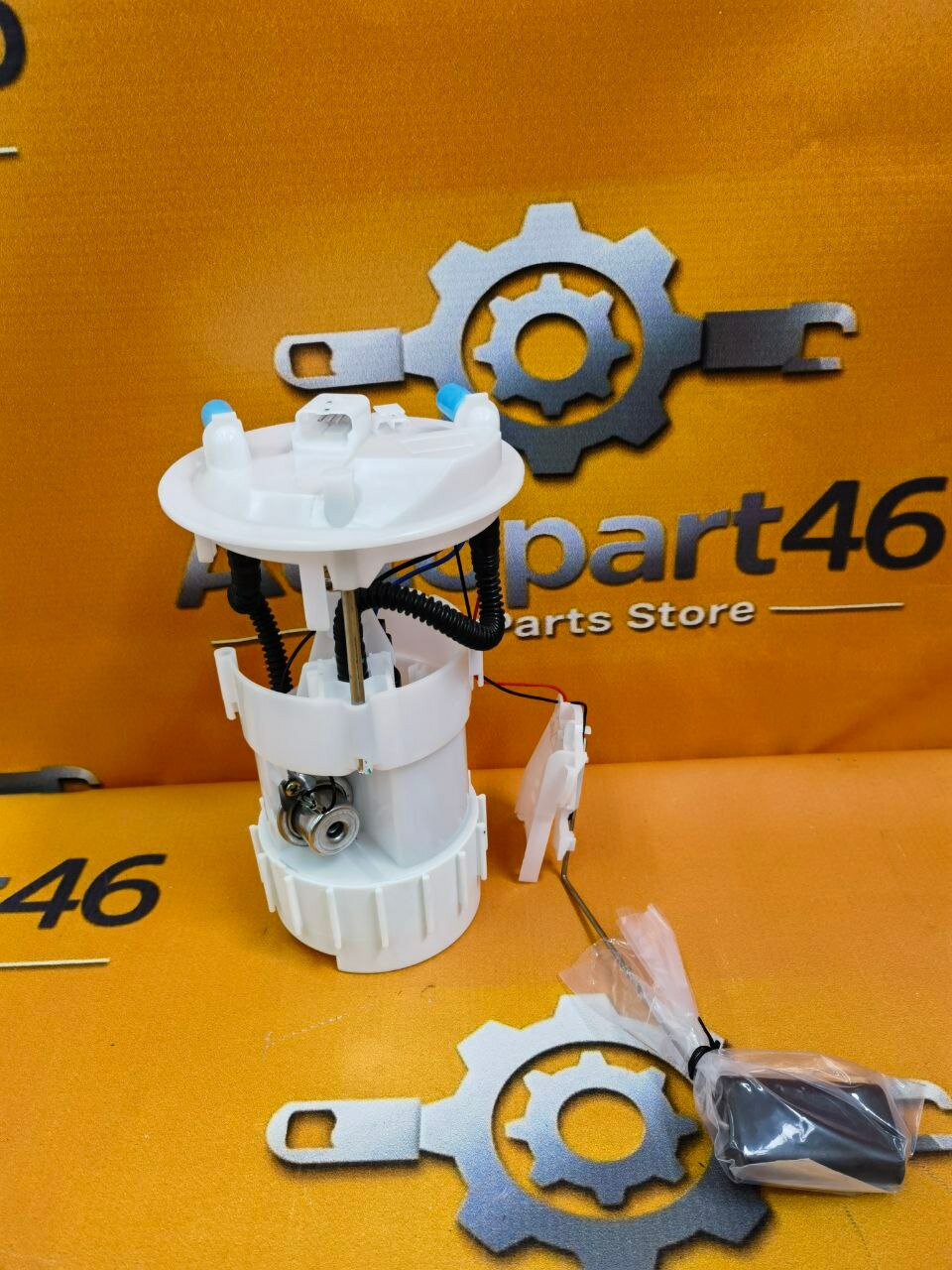 Топливный насос в сборе Рено Меган 2 с обраткой 02-08