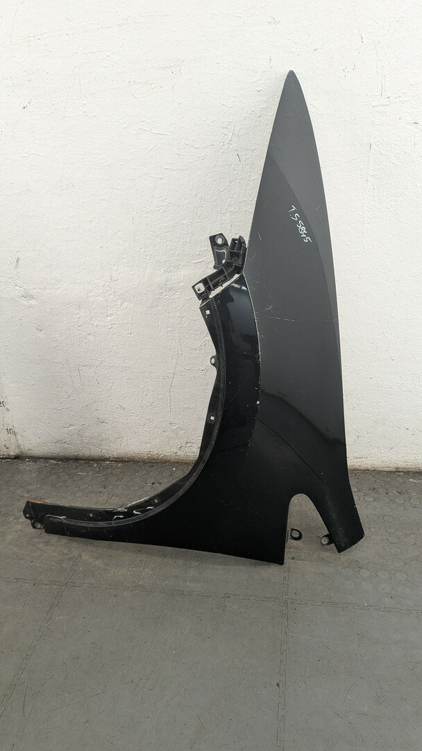 Крыло левое переднее Honda Civic Б/У