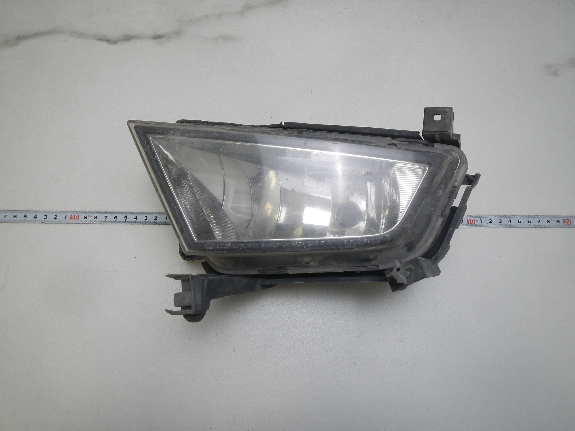 Б/У Фара противотуманная левая, KIA (Киа)-MOHAVE (09-) KIA MOHAVE (09-) 16- Царапины, нет куска, трещина на кронштейне. 6...