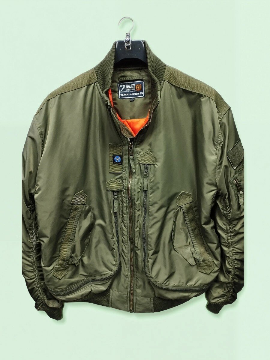 Ветровка бомбер