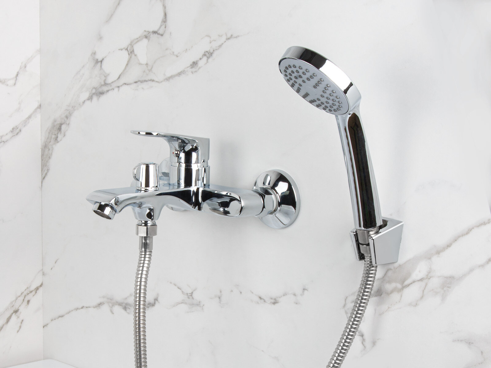 Смеситель для ванны D35-A, серия 250, ECONOCE (Короткий монолитный излив. Эксцентриков нет) (EC0251)