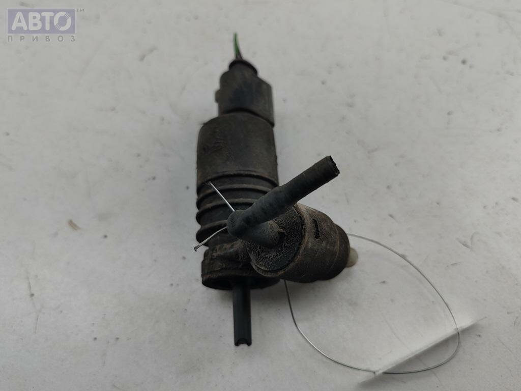 Насос (моторчик) омывателя стекла Volkswagen Passat B5+ (GP)