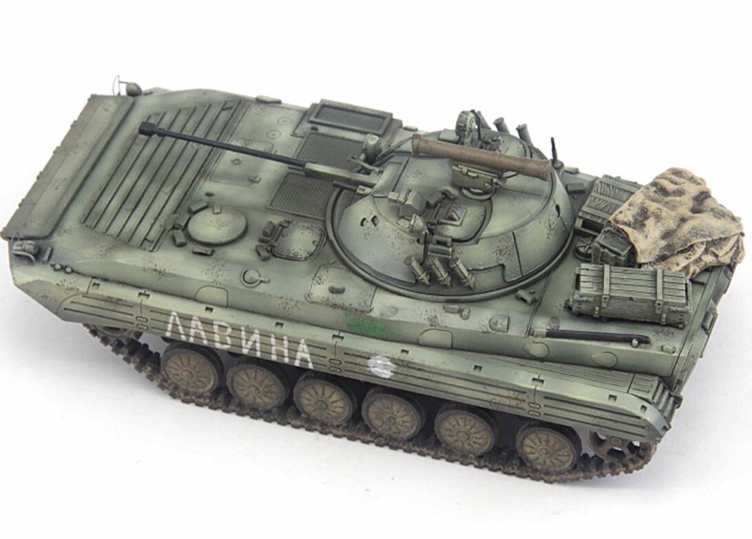 Готовая модель 1:72 БМП-2 "Лавина" НМ ДНР, ПВХ, PanzerCorps