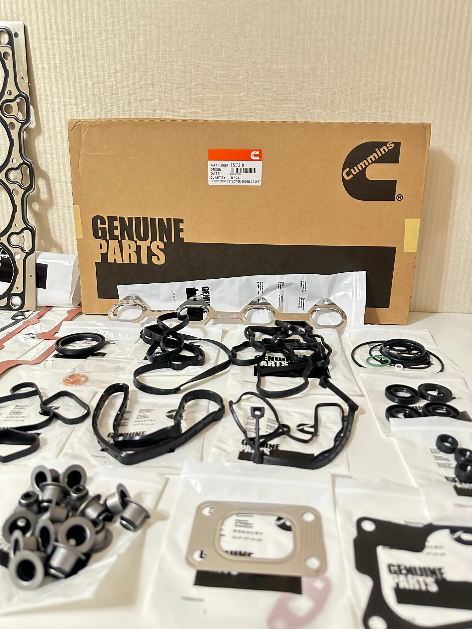 Комплект прокладок двигателя Cummins ISF 2.8 Eвро-3/4 полный "GENUINE"