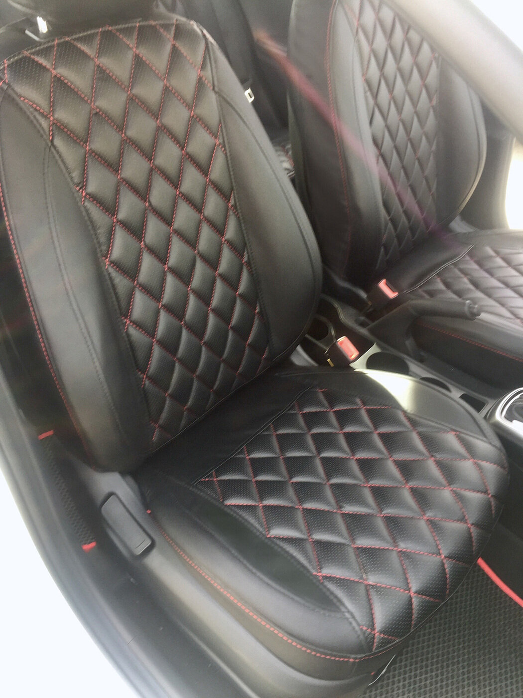 Чехлы для сидений Toyota Camry/Тойота Камри 6 XV40, г. в 2006-2011, черный ромб красная нить