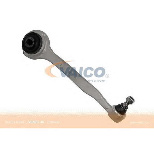 TANGDE TI15. C006002 (2033300211 / 2033301611 / 2033303611) планка бампера правая\ iveco ad / at / as stralis 07
