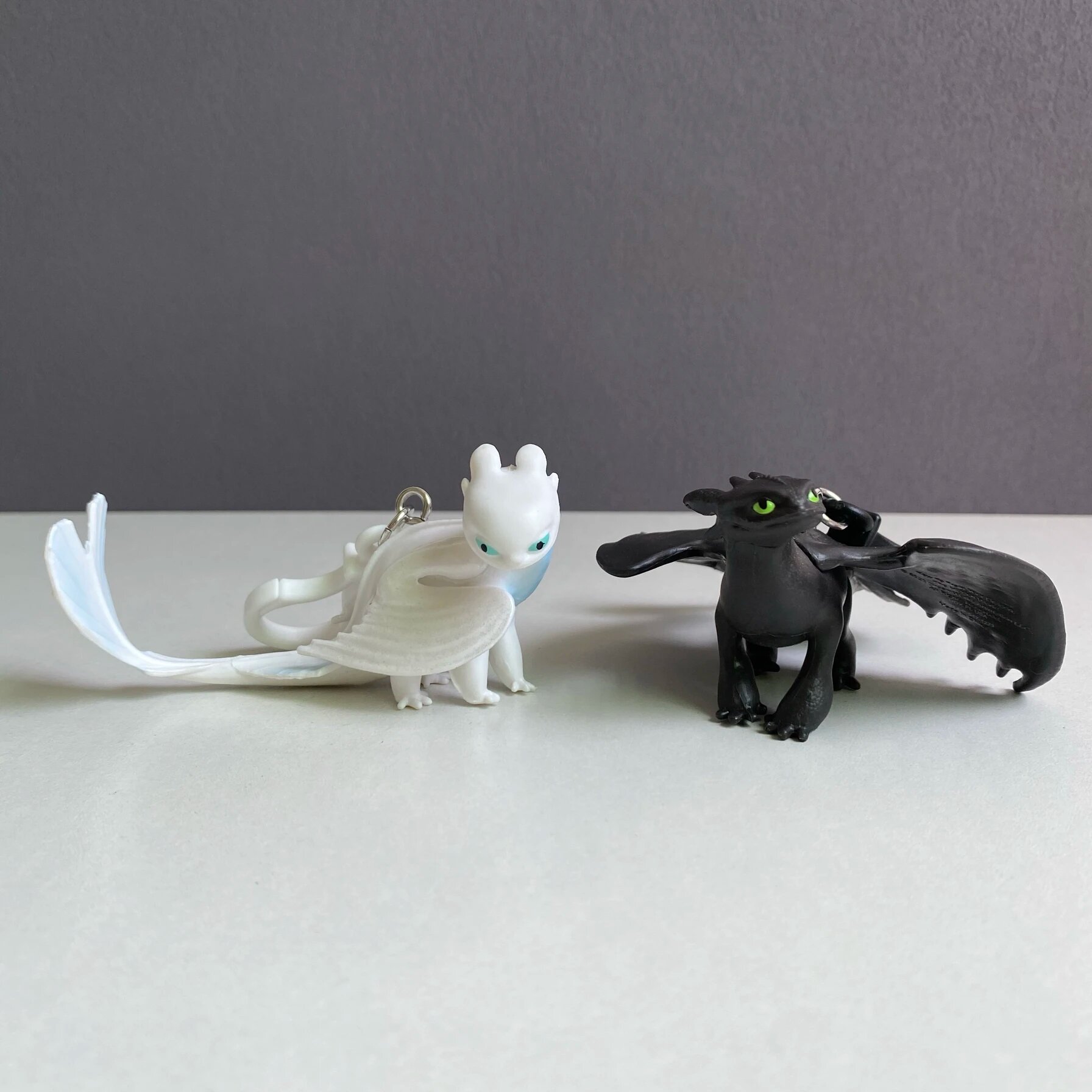 Фигурки Беззубик и Легкая Фурия MINISO 2 Pcs NO BOX