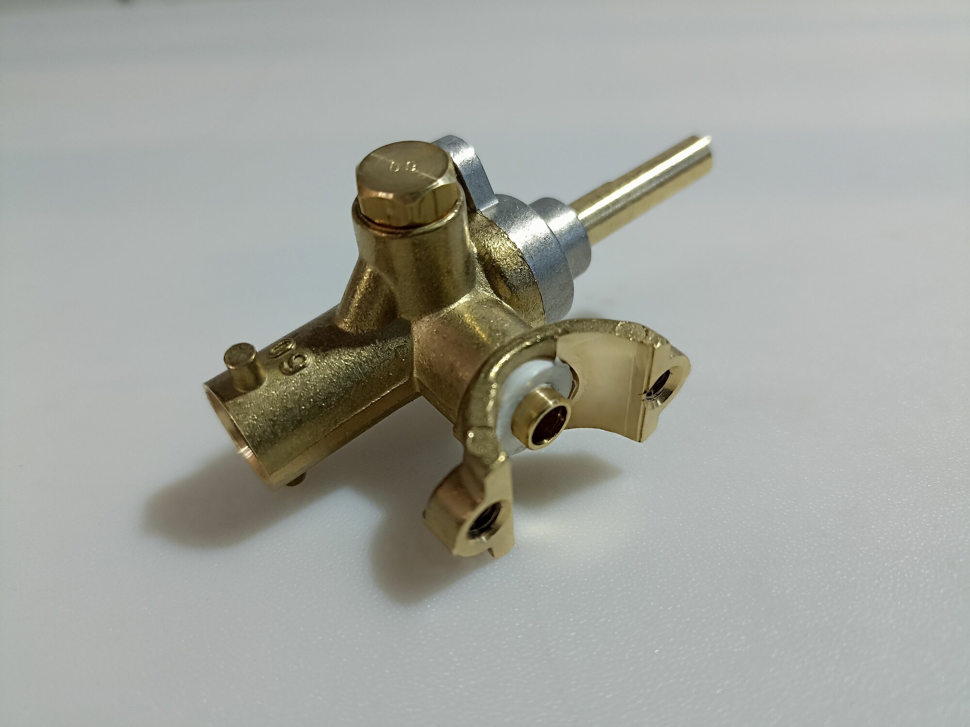 Газовый кран большой конф, для газовой плиты Darina GM4M41001