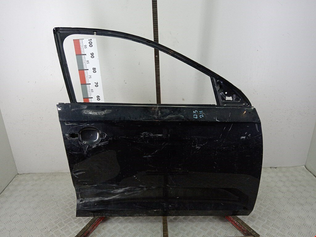 Дверь передняя правая Skoda Rapid 1 5JA831052C арт. 2265608