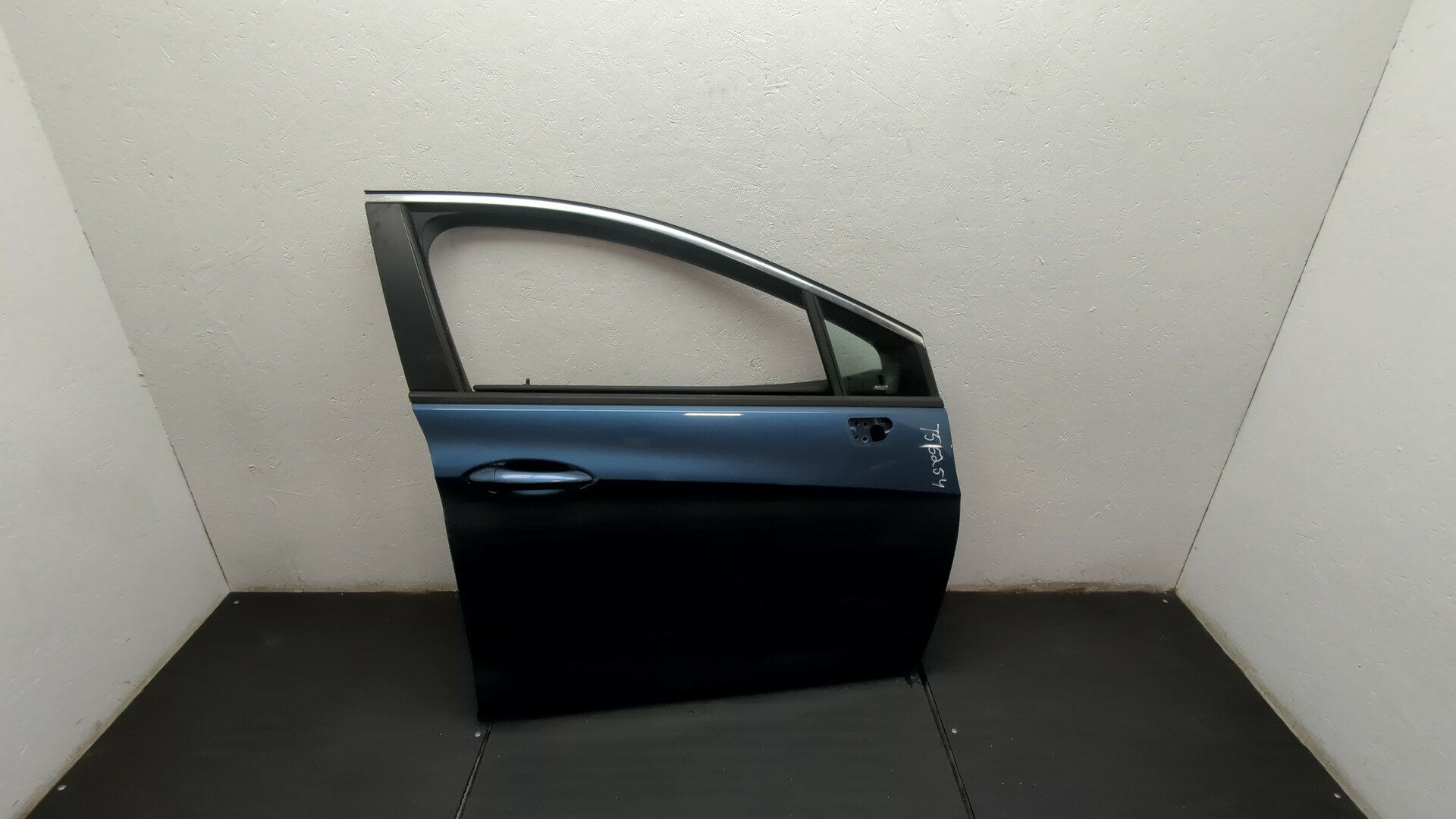 Дверь боковая (легковая) правая передняя Opel Astra K Б/У