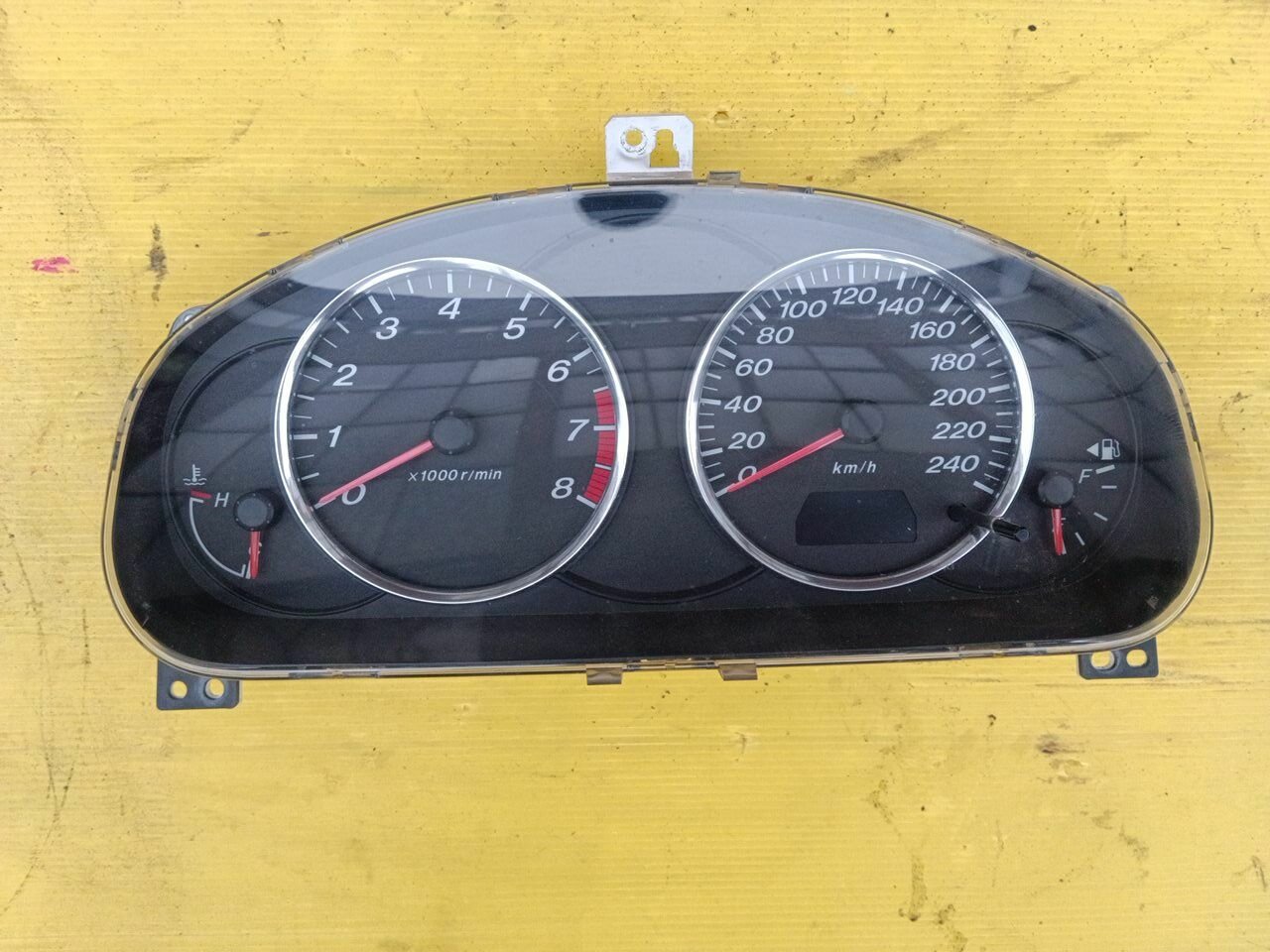 Mazda 6 GG Панель приборов