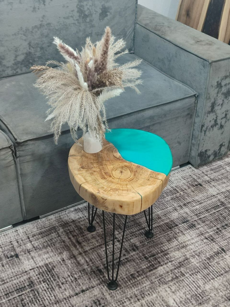 Журнальный стол из эпоксидной смолы и массива карагача 47x40x50 ART-SLEB