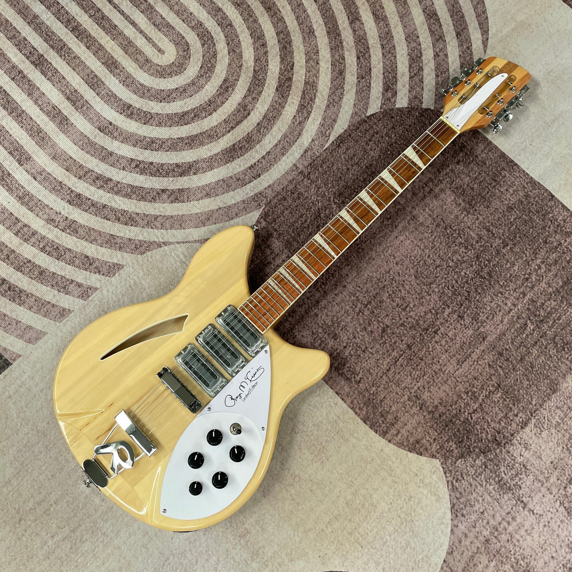 Электробас-гитара Rickenbacker с 12 струнами, изготовленная в Китае