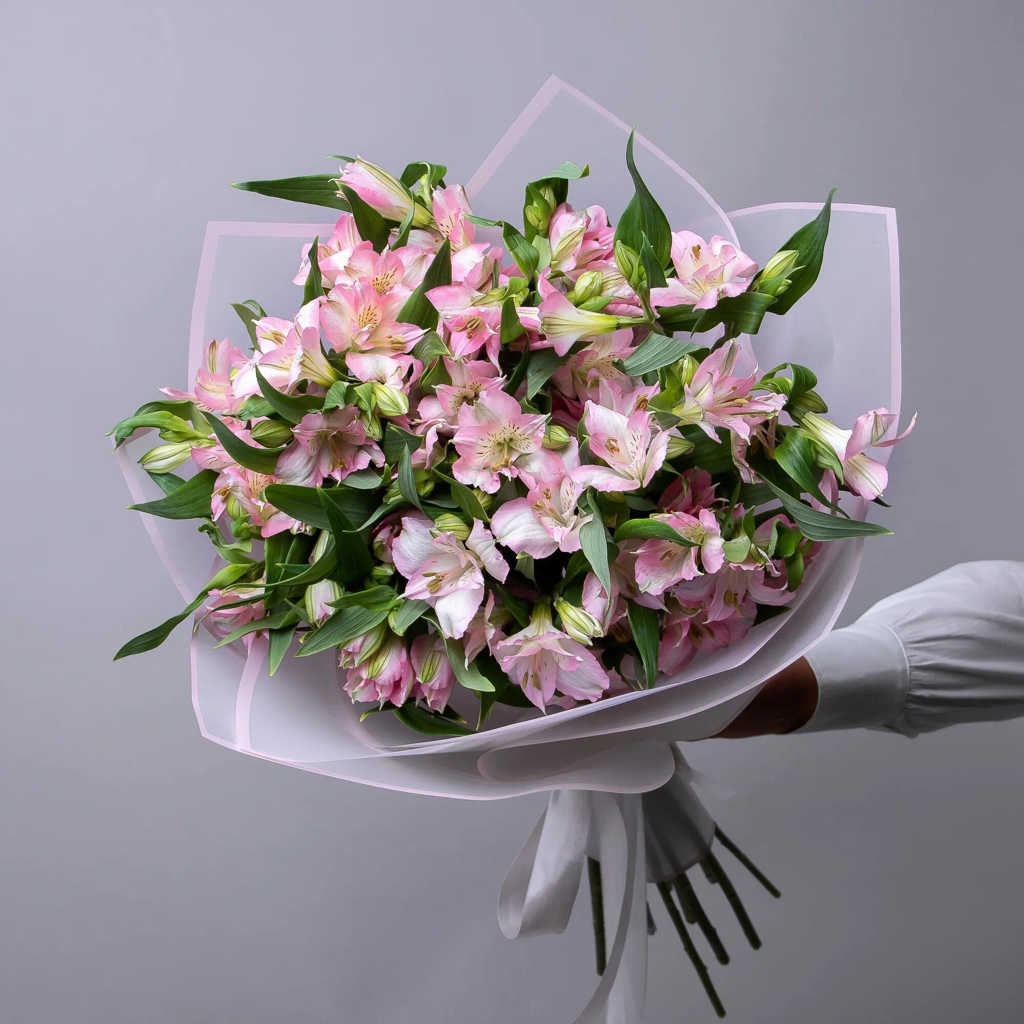 Букет Альстромерия "Перфекшн Пинк" 17 шт Высота 80 см в коробке и аквабоксе от "Простоцветы"