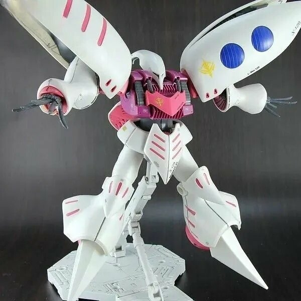 (Сборная модель)BANDAI MG AMX-004 QUBELFY 18cm