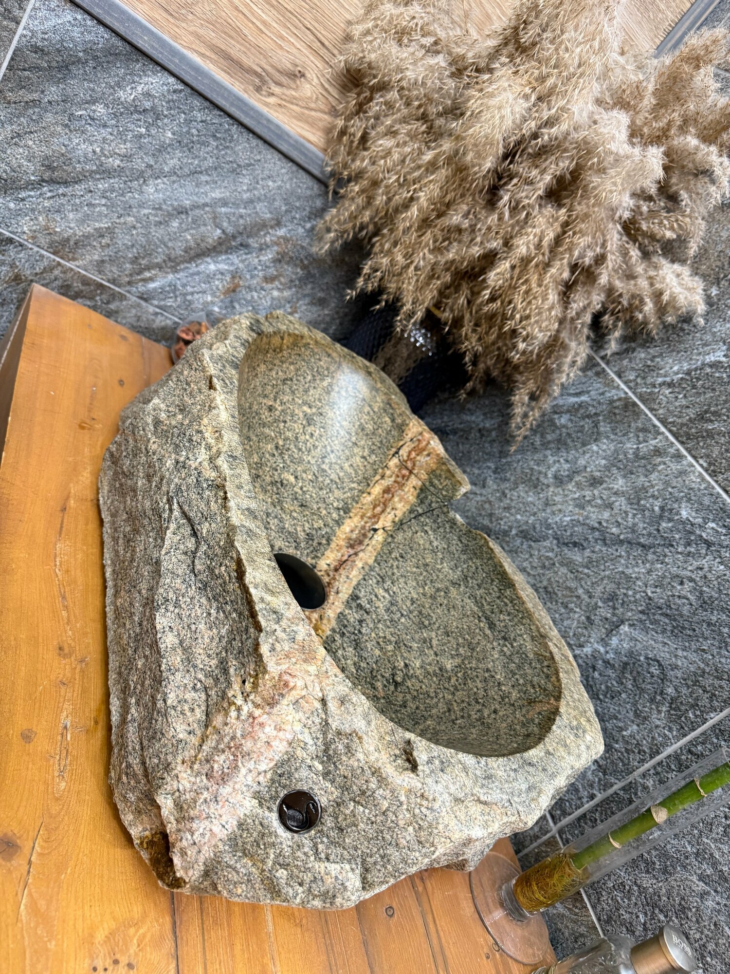 Раковина накладная из натурального камня Black Swan, Spanish Stone (62x34)