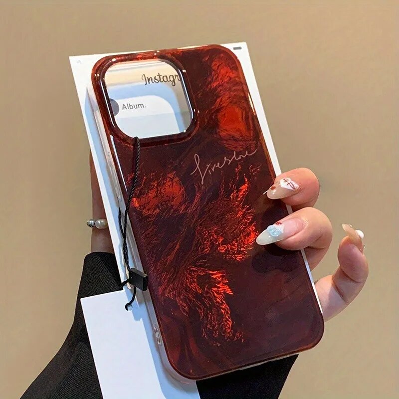 Красный ретро чехол на iPhone 11 Pro