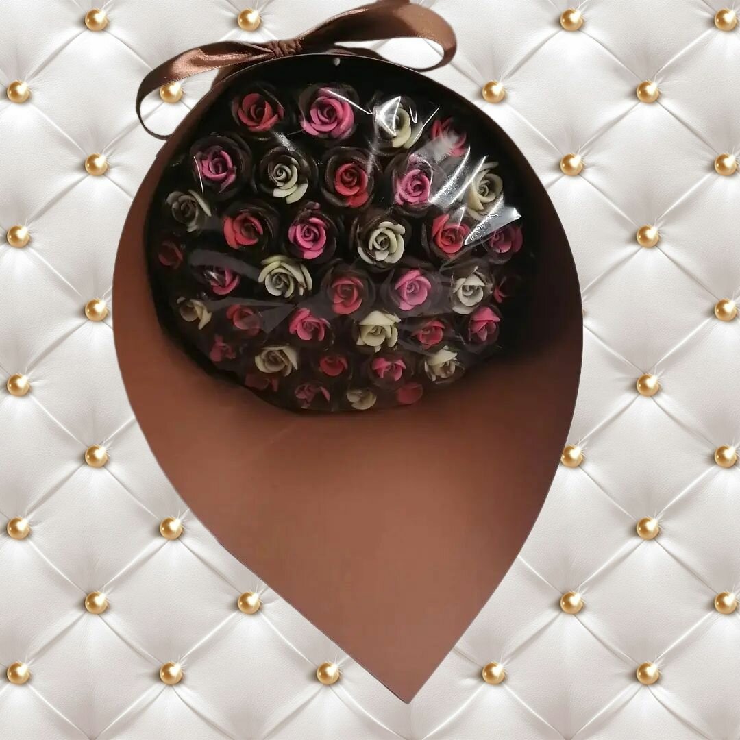 Сладкий букет на день рождения/14 февраля/8 марта ТД НебыковА шоколадные розы 37 шт 444 шоколадный белый красный