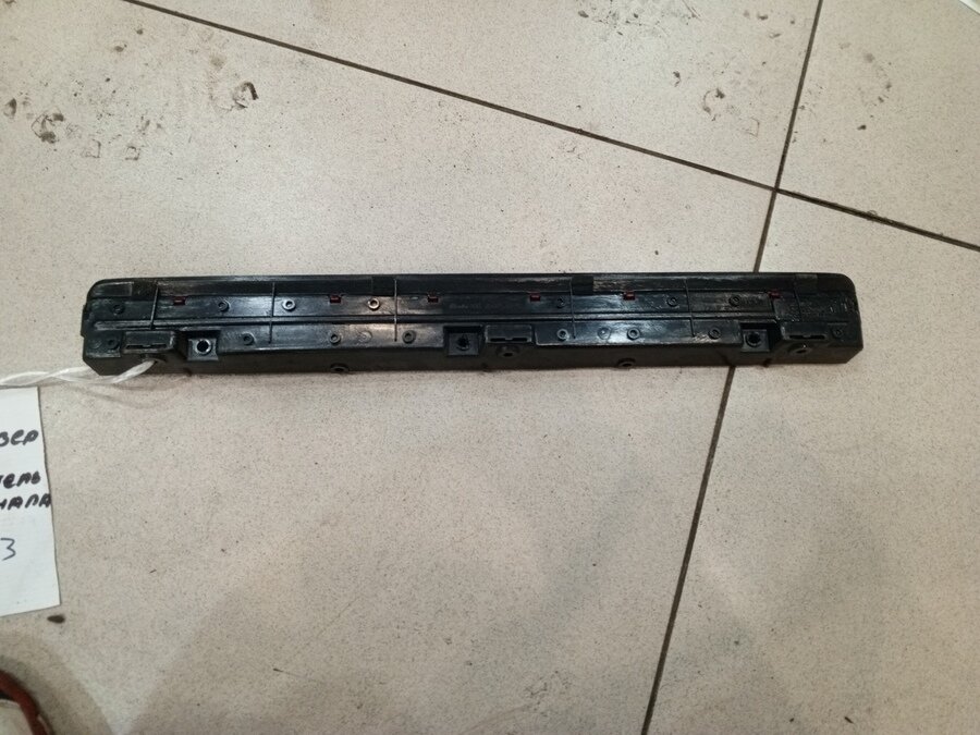 Фонарь дополнительный стоп сигнал от Toyota Land Cruiser 80 1990-1997