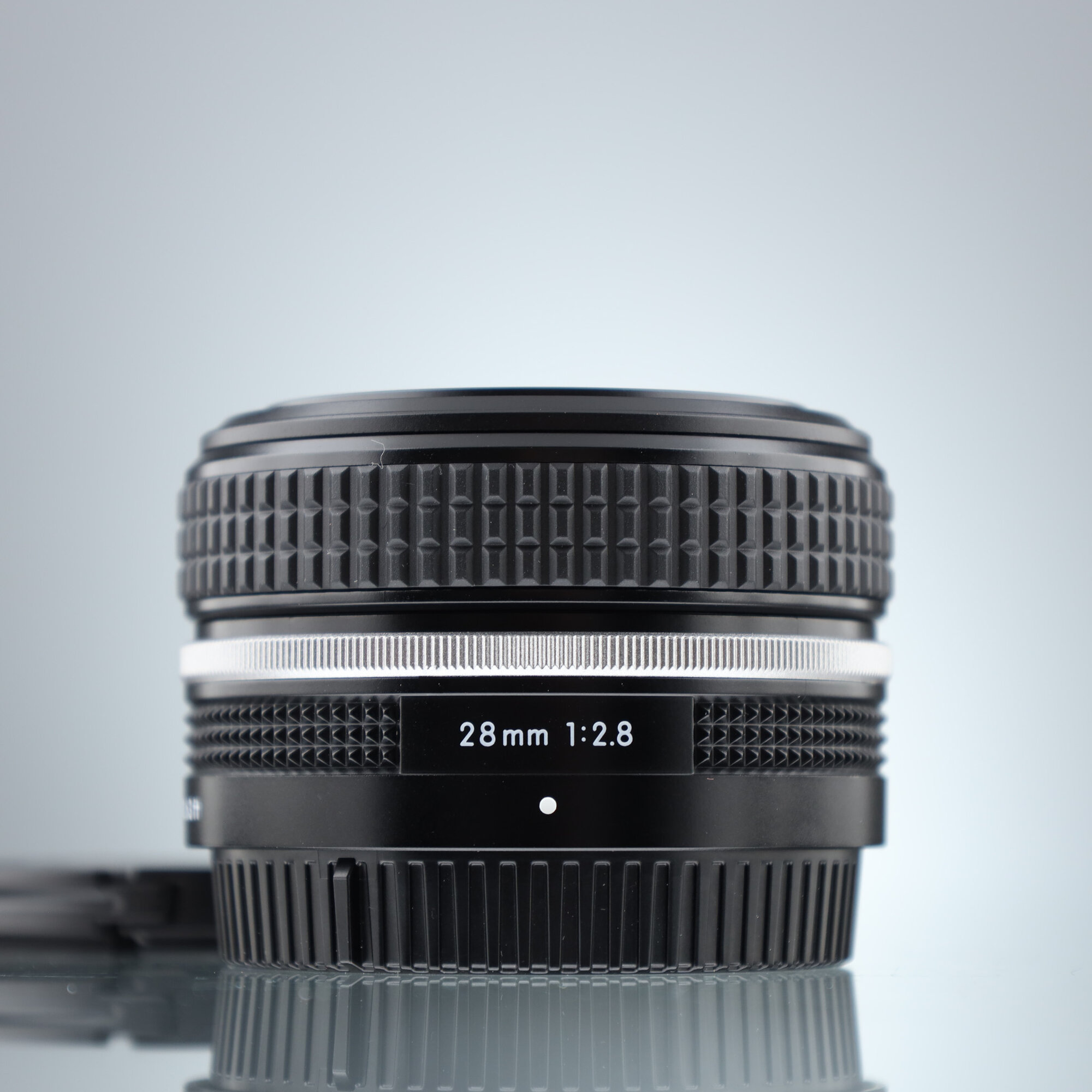 Объектив Nikon Nikkor Z 28mm f/2.8 SE