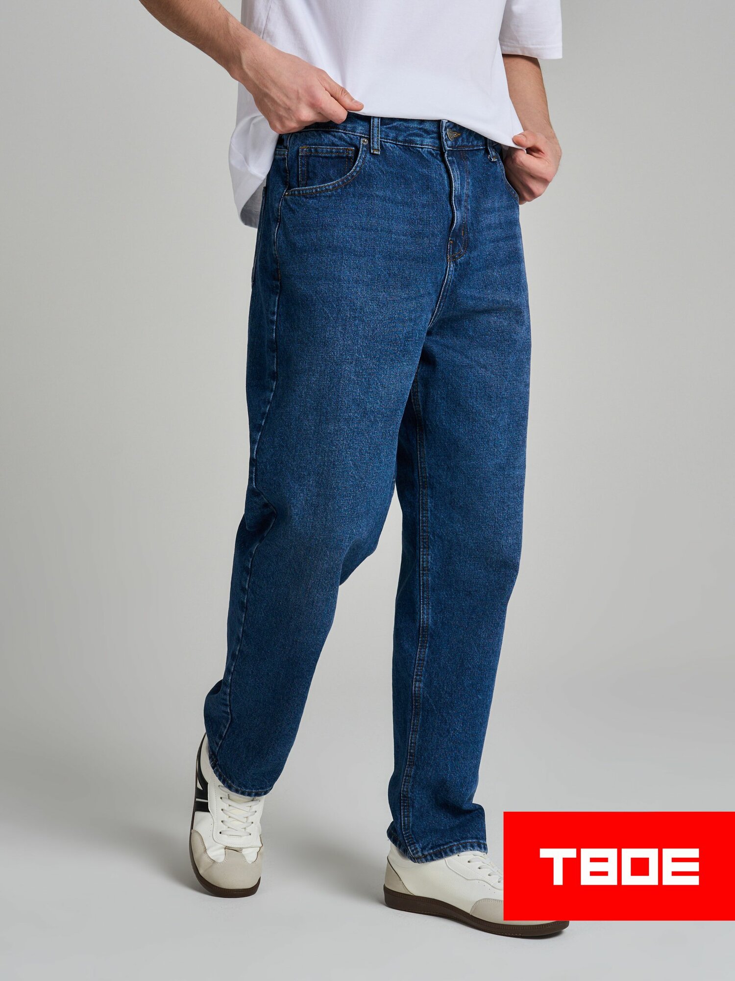 Джинсы зауженные 