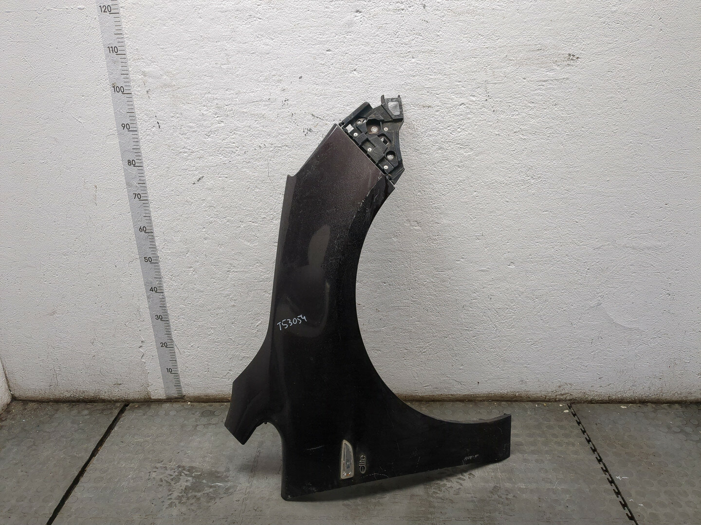 Крыло правое переднее Opel Astra J Б/У