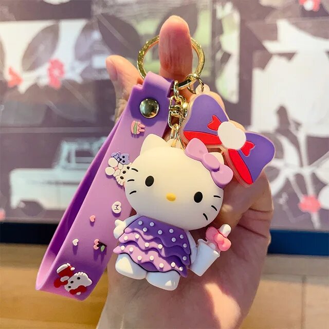 Миниатюрный брелок Hello Kitty — изысканный декоративный кулон в виде мультяшной героини, идеально подходящий для украшения рюкзаков, сумок и брелоков.